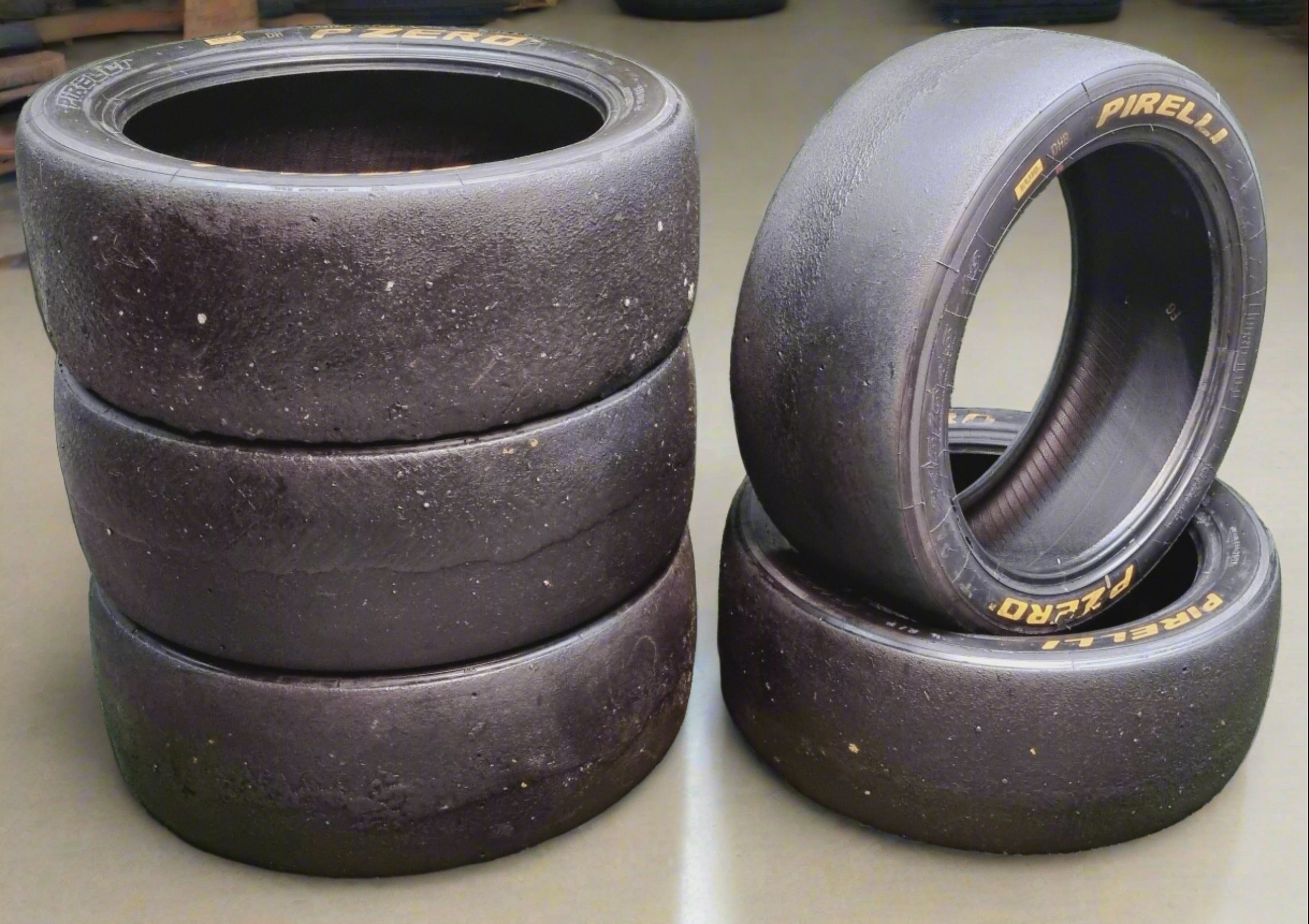 Pirelli 200/54/13 Racing Slicks – Tyretek
