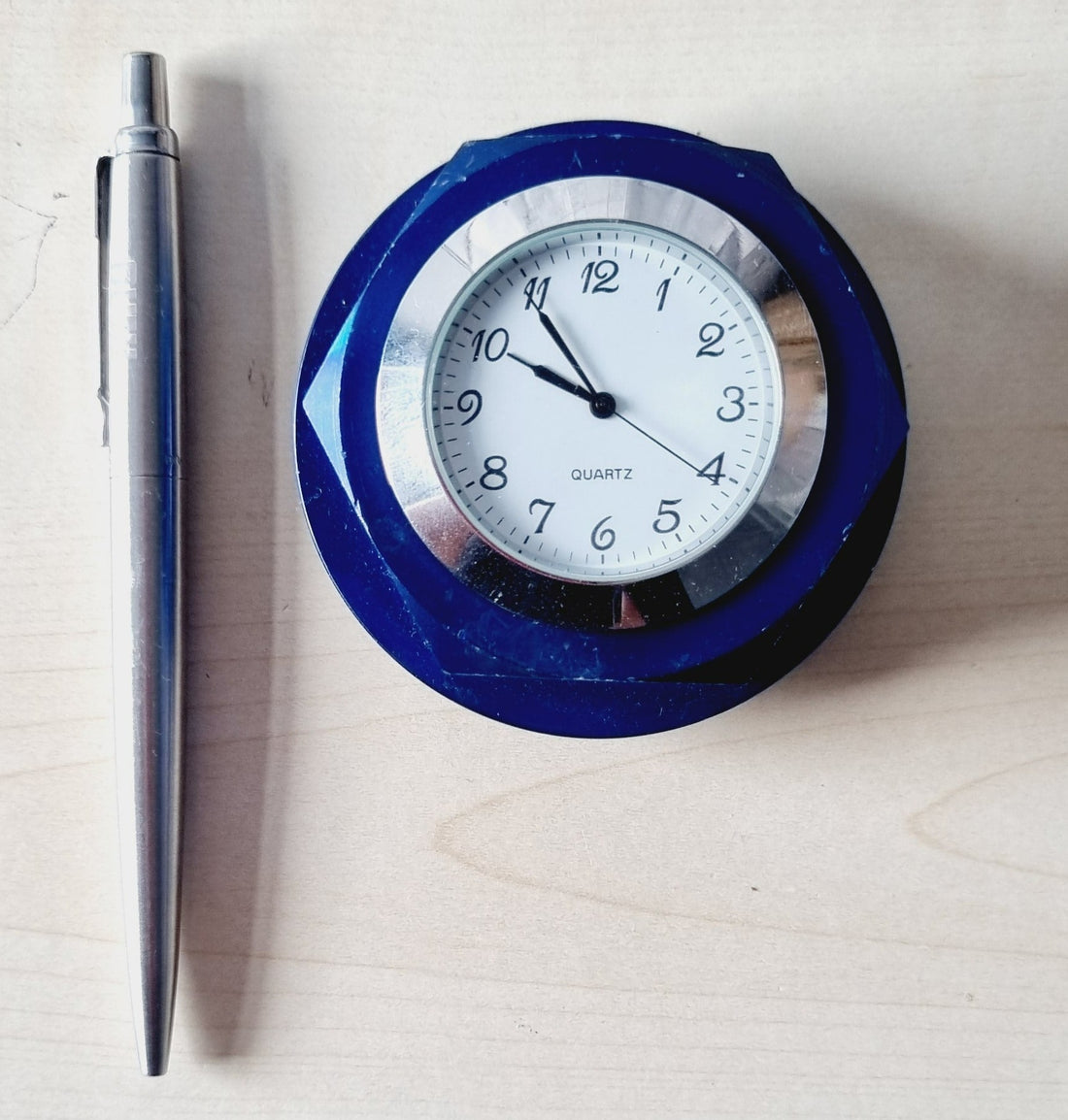 Genuine Williams F1, Formula 1 Wheel Nut Clock. New & Unused – Tyretek